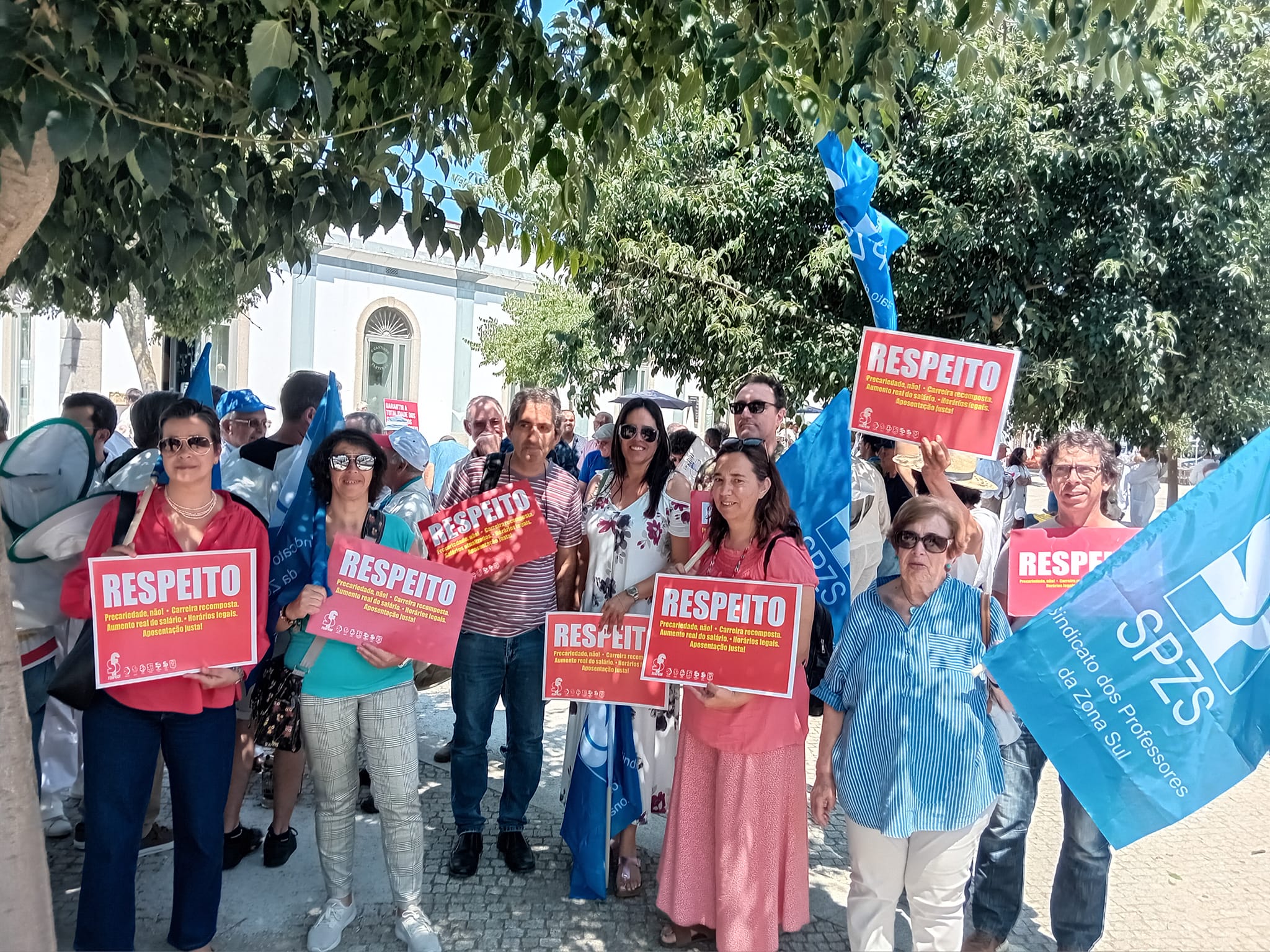 SEGUNDA-FEIRA, 11 SET- SINDICATOS COMEÇAM A AFIXAR MENSAGEM DIRIGIDA À ...